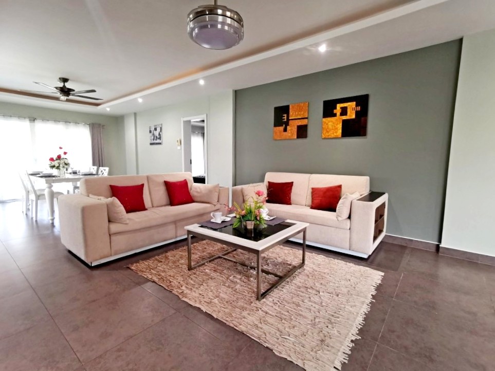 Tudor Court - 2 Bedrooms Condo For Sale in Pratumnak | Proper Property ...